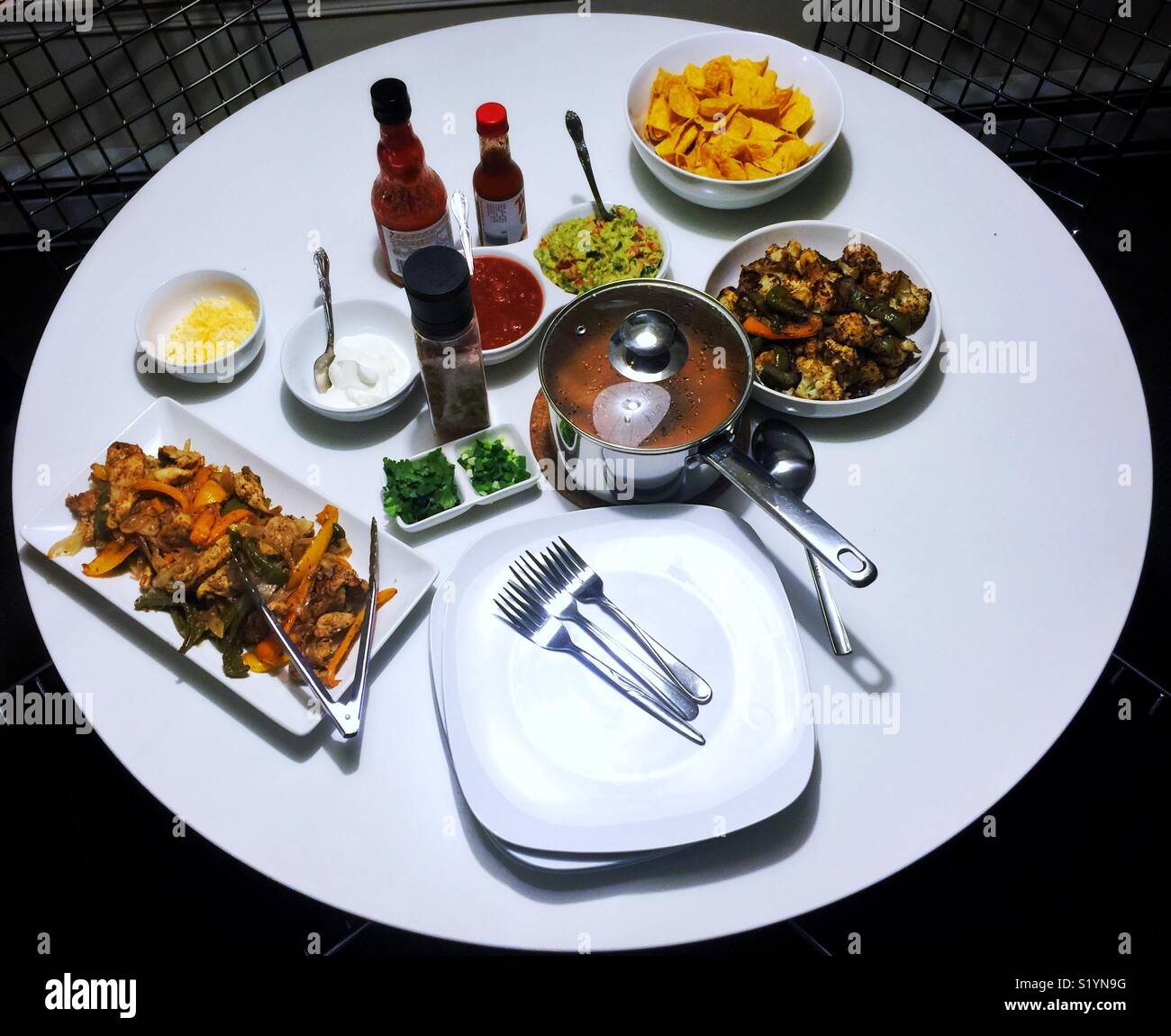 Ready for table hi-res stock photography and images - Alamy