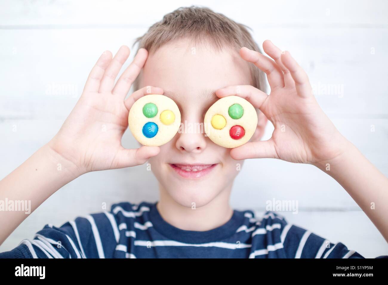 Boy cookies hi-res stock photography and images - Alamy