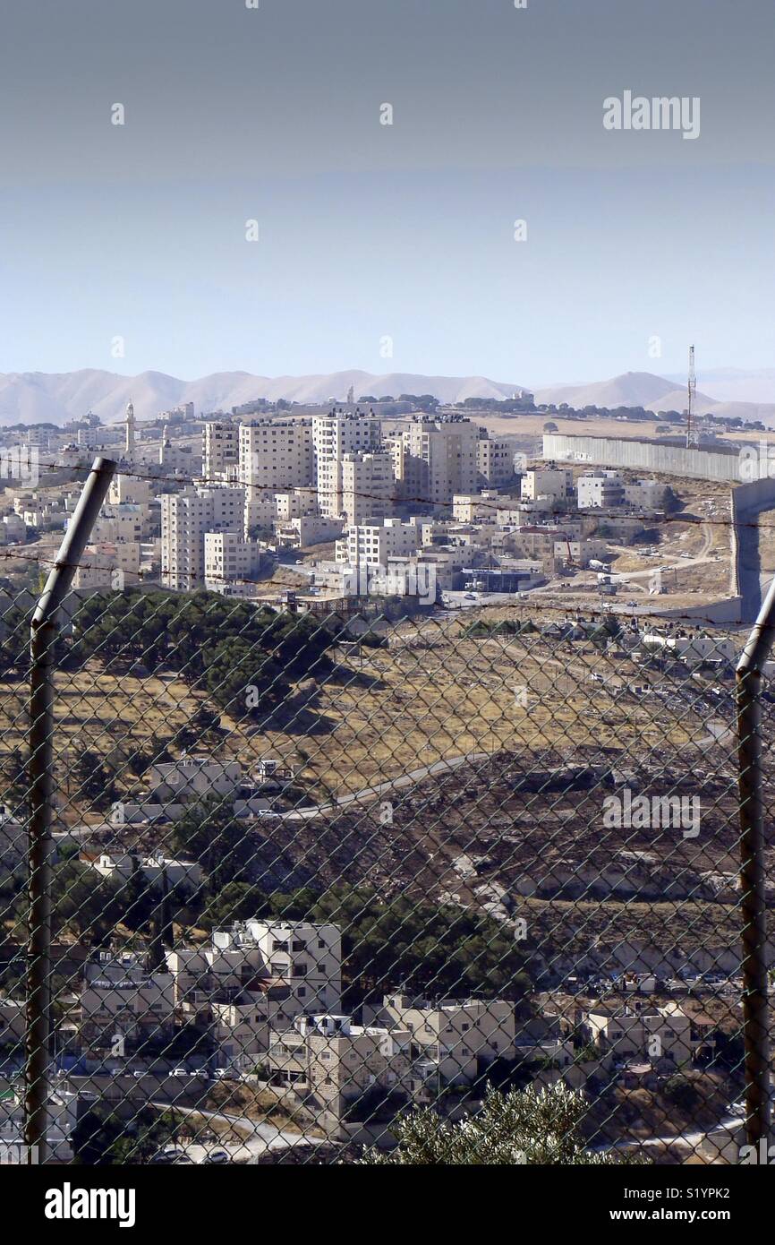 Jerusalem border hi-res stock photography and images - Alamy