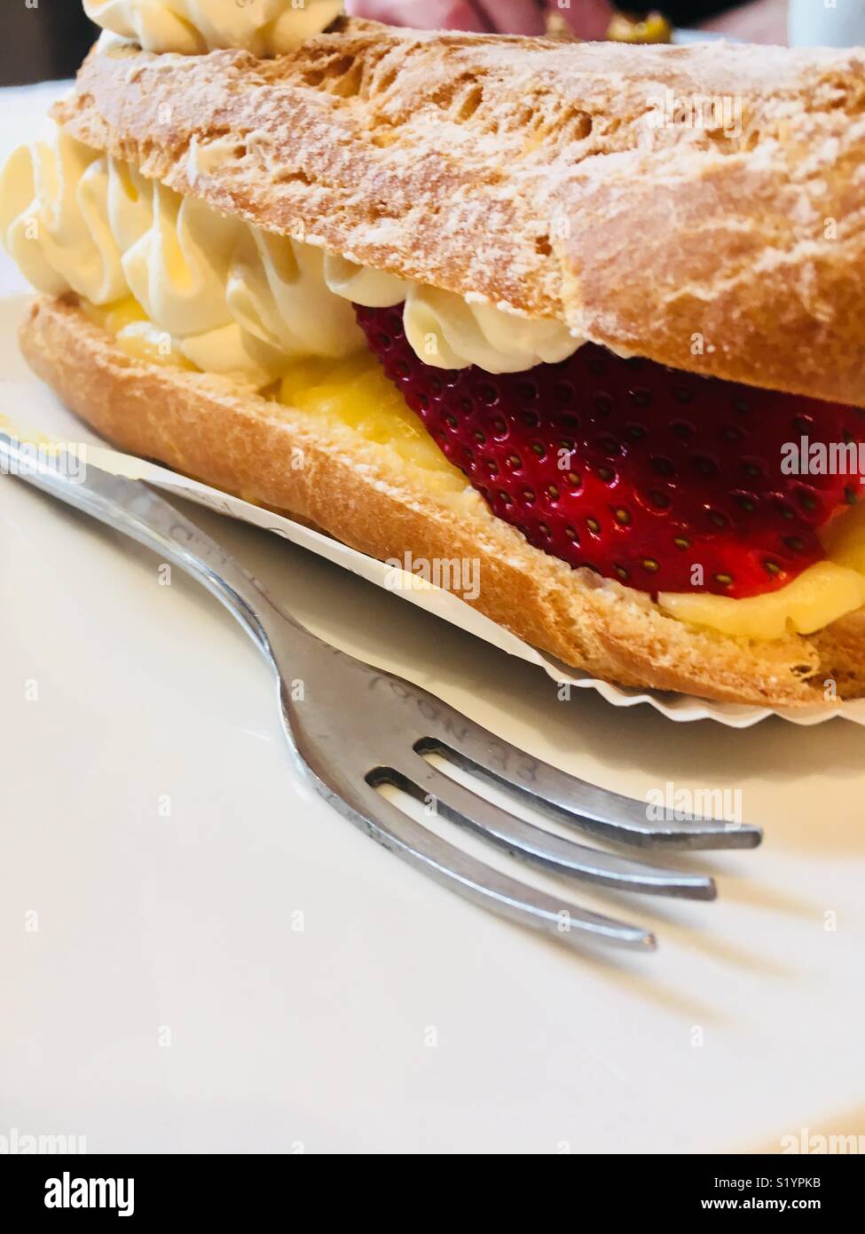 Strawberry eclair hi-res stock photography and images - Alamy