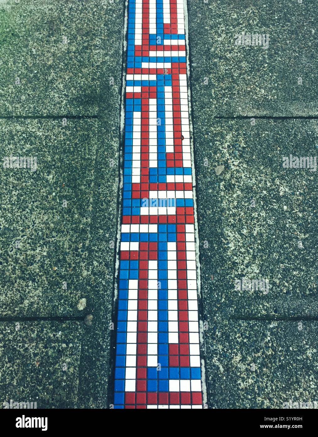 Sidewalk tiles hi-res stock photography and images - Alamy