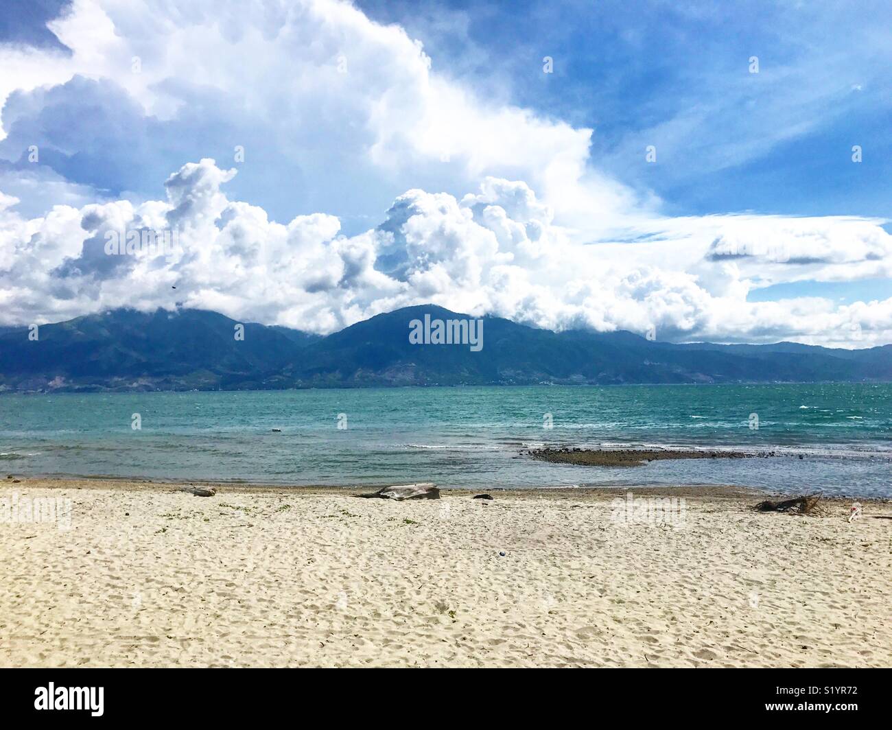 Real beach hi-res stock photography and images - Alamy