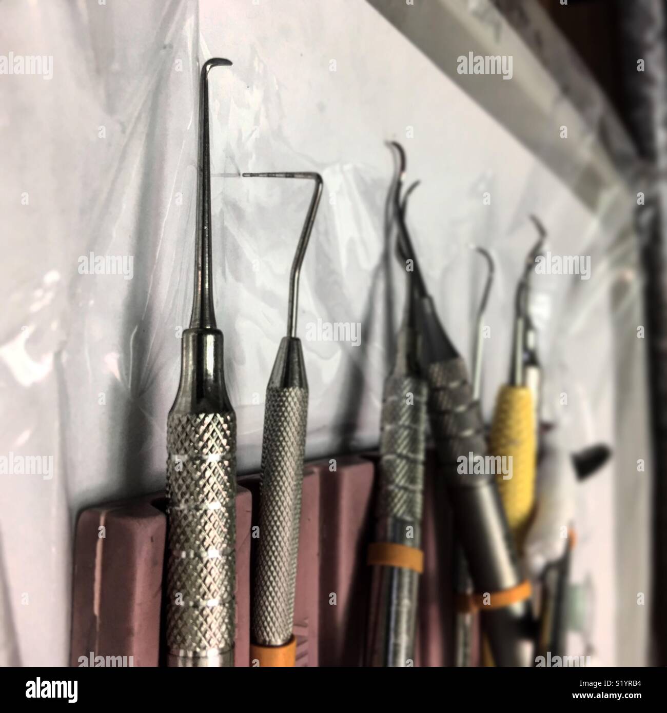 Dentist tools hi-res stock photography and images - Alamy