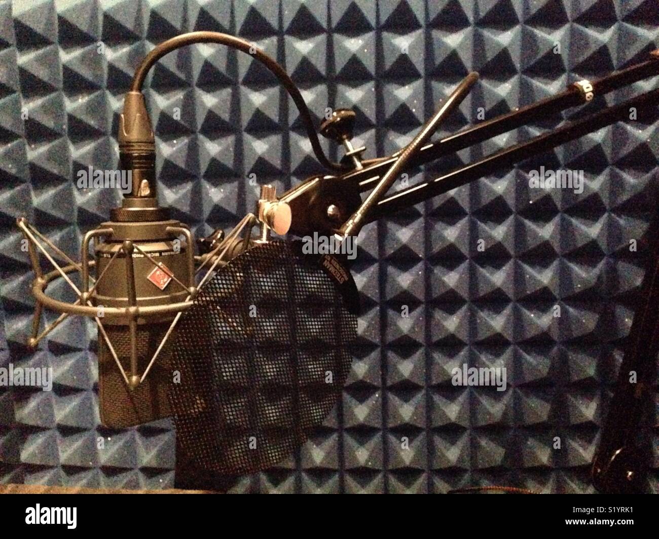 Vocal booth hi-res stock photography and images - Alamy