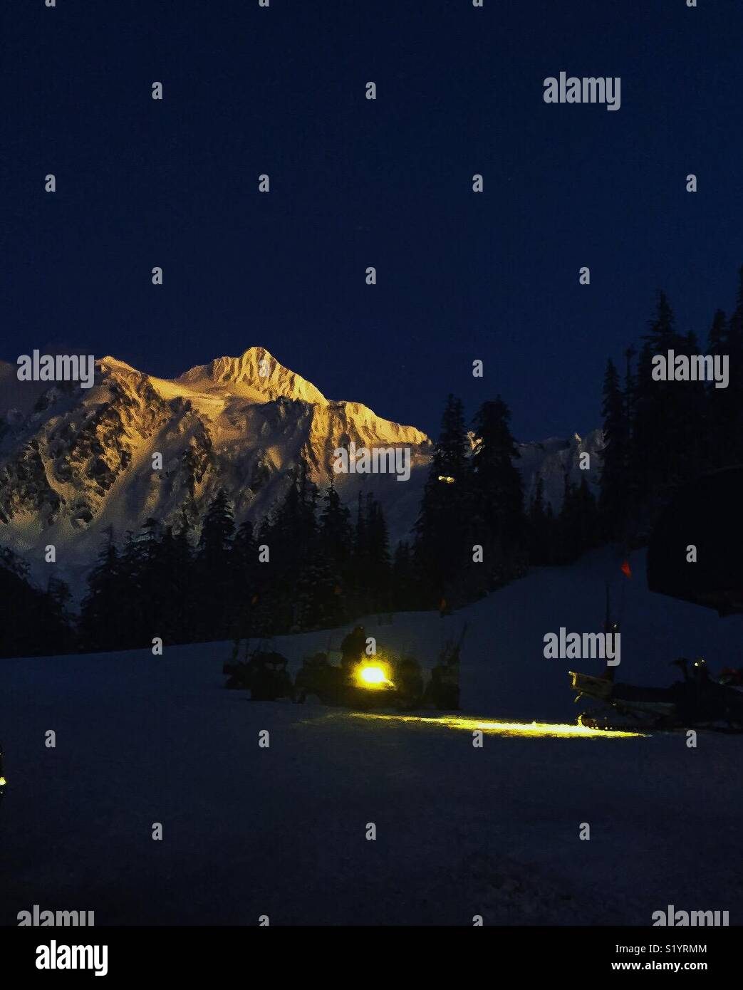 Shuksan at night hi-res stock photography and images - Alamy