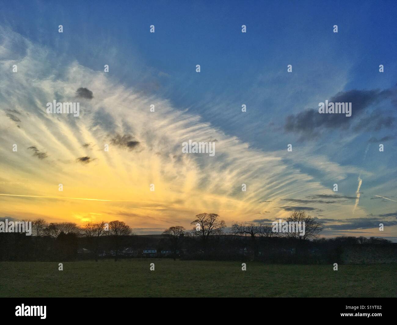 Yorkshire sky hi-res stock photography and images - Alamy