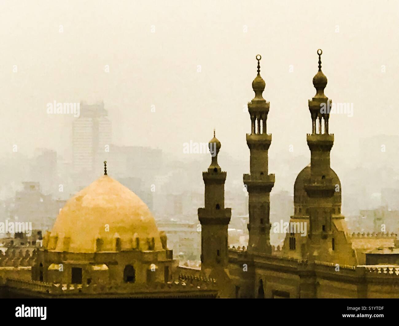 Cairo mosque hi-res stock photography and images - Alamy