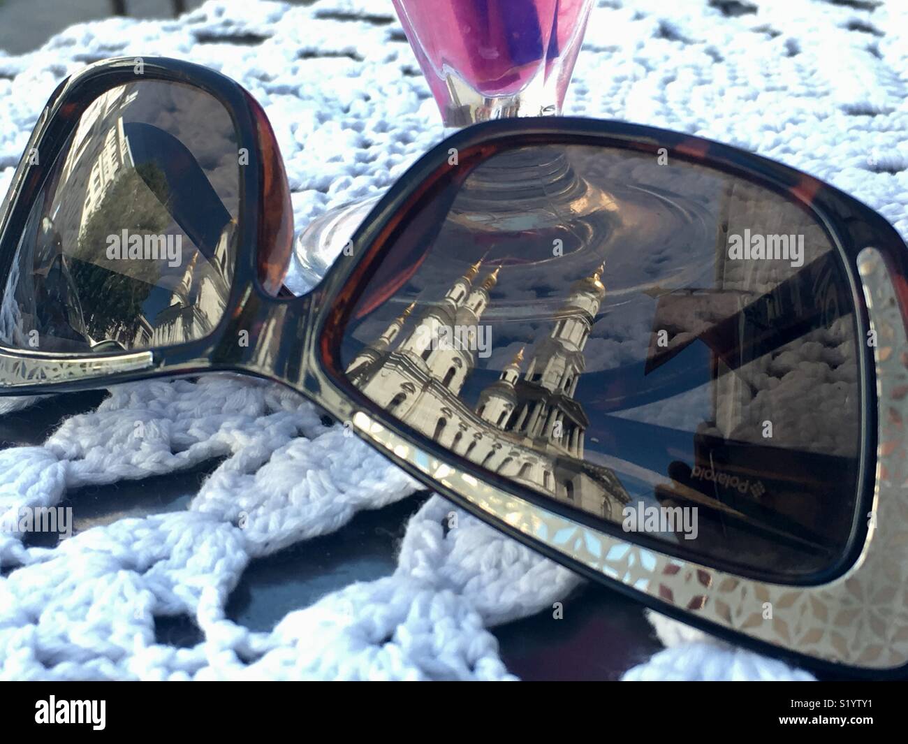 Reflecting glasses hi-res stock photography and images - Alamy