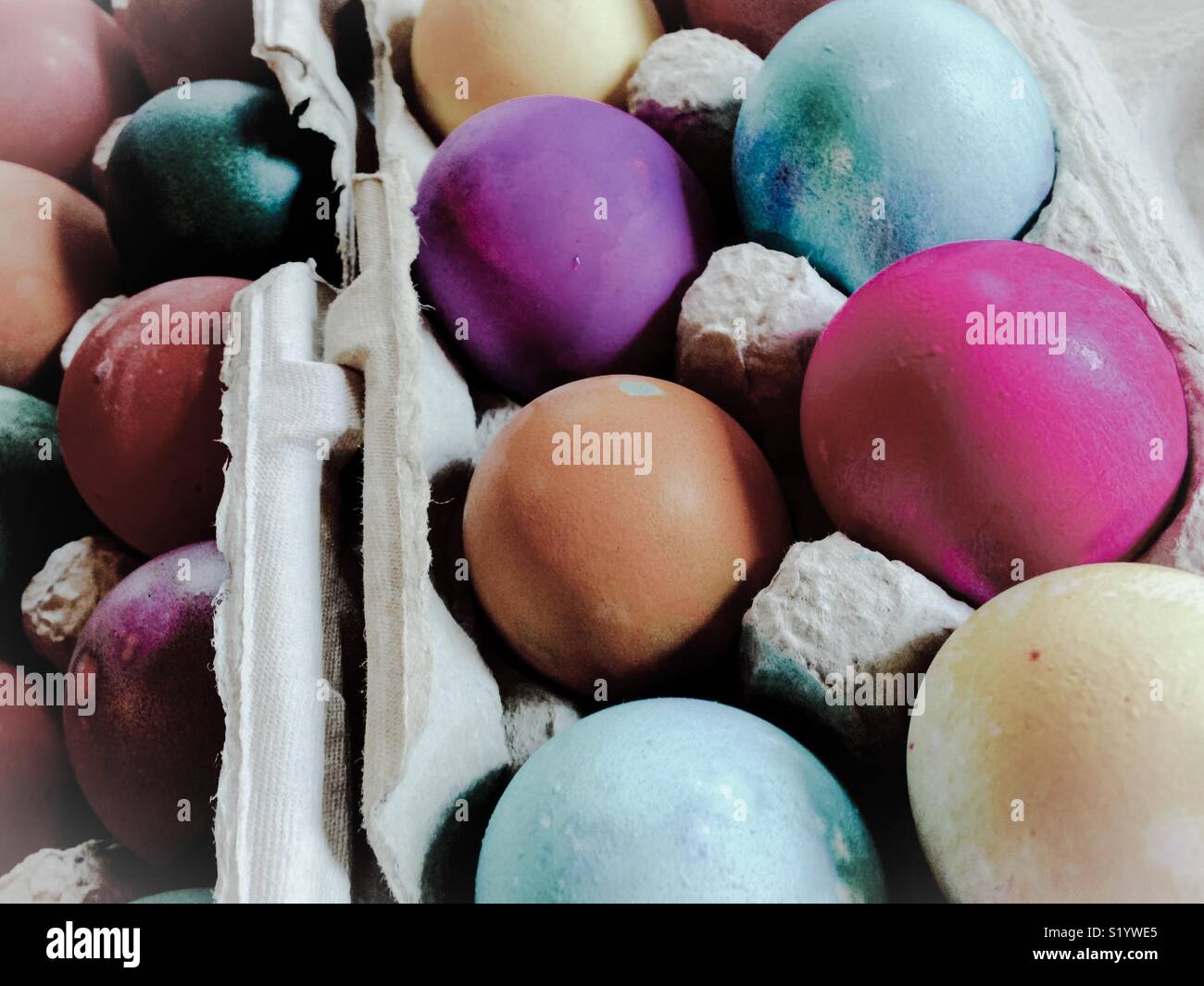 Colorfully eggs hi-res stock photography and images - Alamy