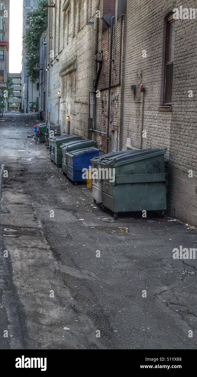 Trash alley hi-res stock photography and images - Alamy