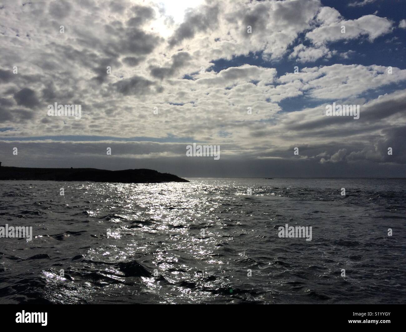 Sea light patterns hi-res stock photography and images - Alamy