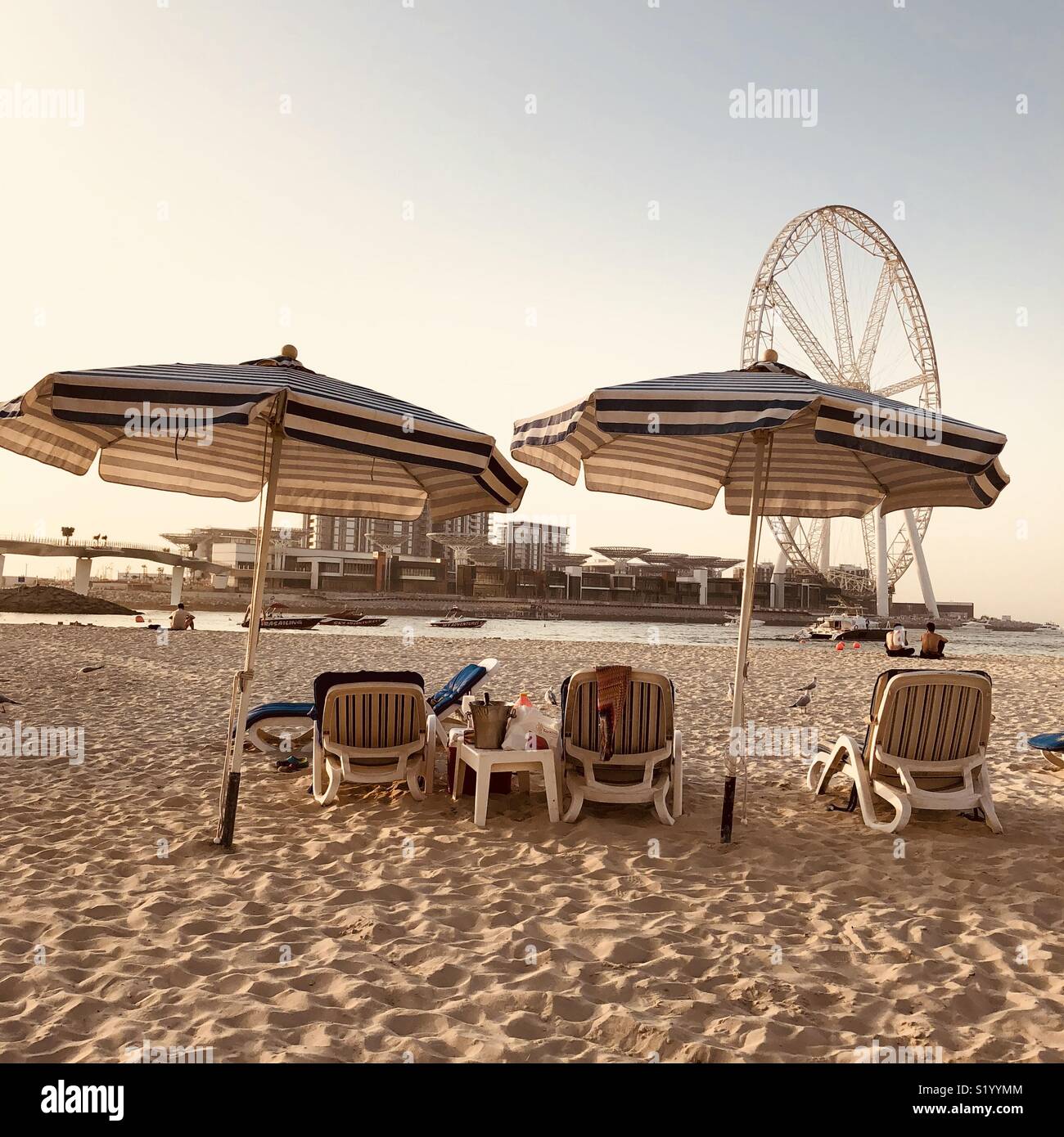 Uae summer sun hi-res stock photography and images - Alamy