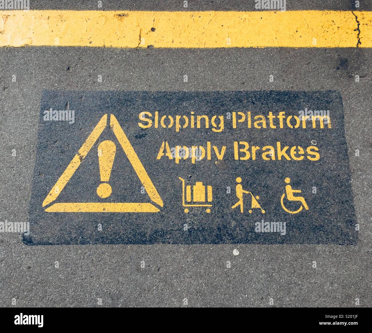 Platform warning sign hi-res stock photography and images - Alamy