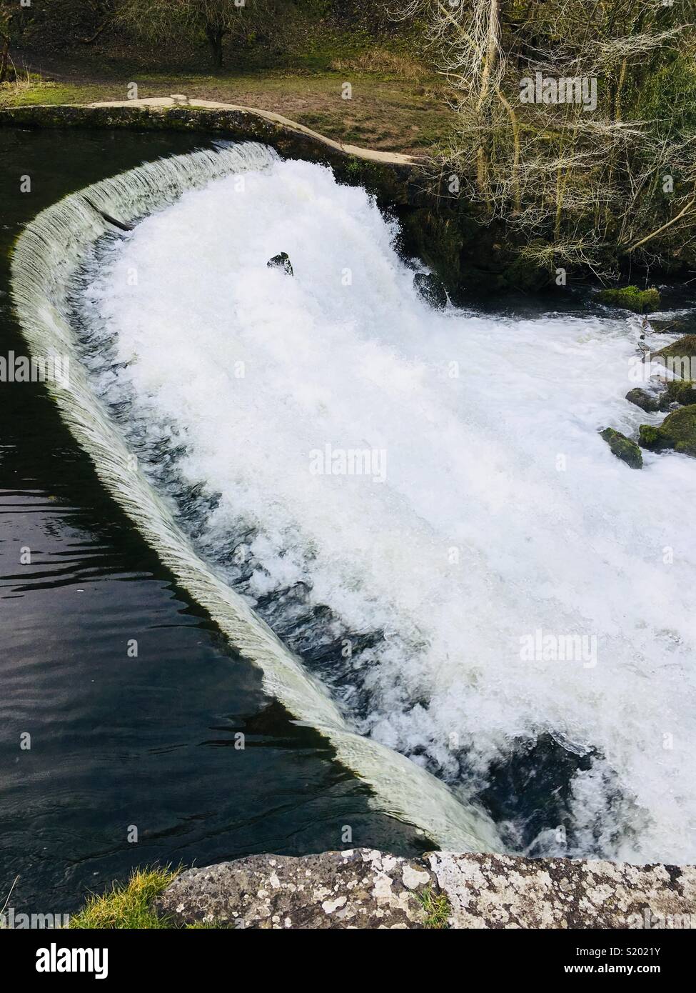 Gushing water waterfall hi-res stock photography and images - Alamy