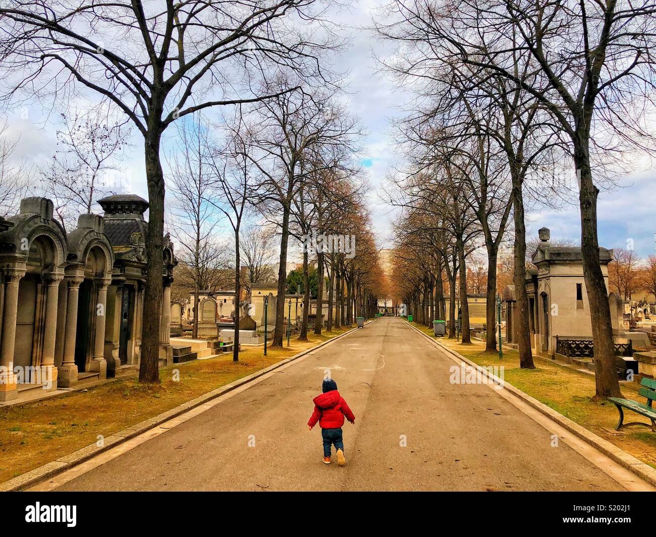 Children in cemetery hi-res stock photography and images - Alamy
