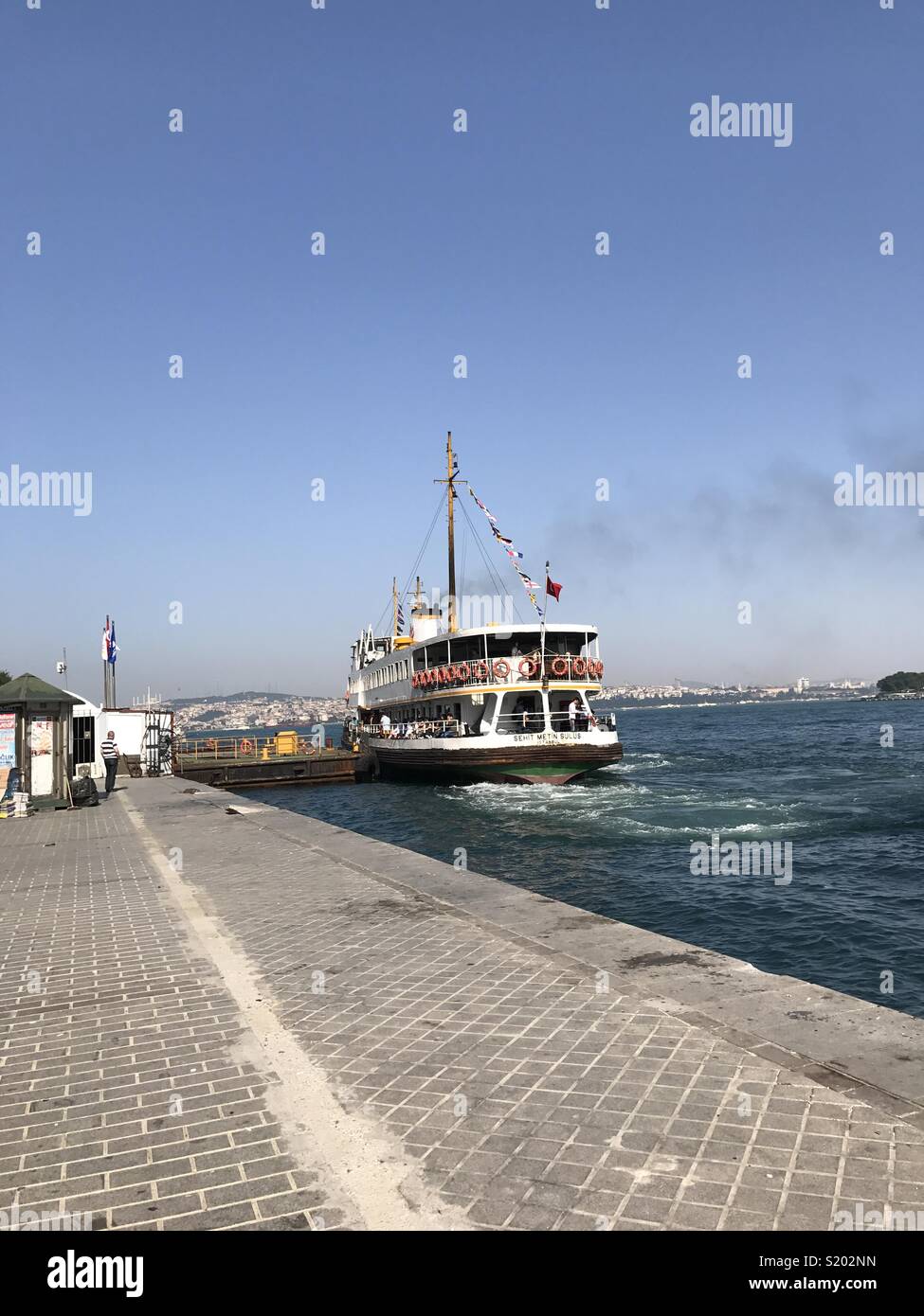 Istanbul sea boats view cityscape Stock Photo - Alamy
