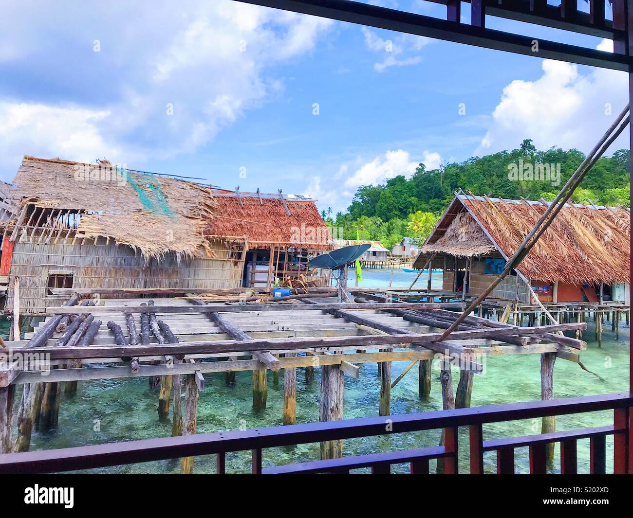 Papua traditional house hi-res stock photography and images - Alamy