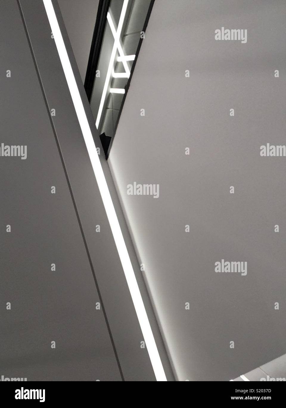 Lines geometry hi-res stock photography and images - Alamy