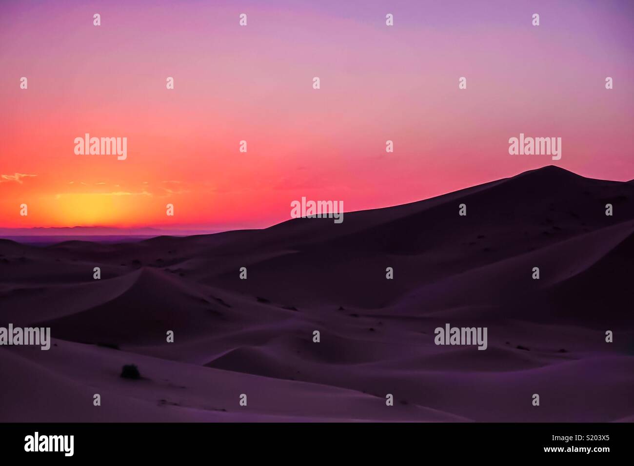 Sahara sand dunes, Morocco Stock Photo - Alamy