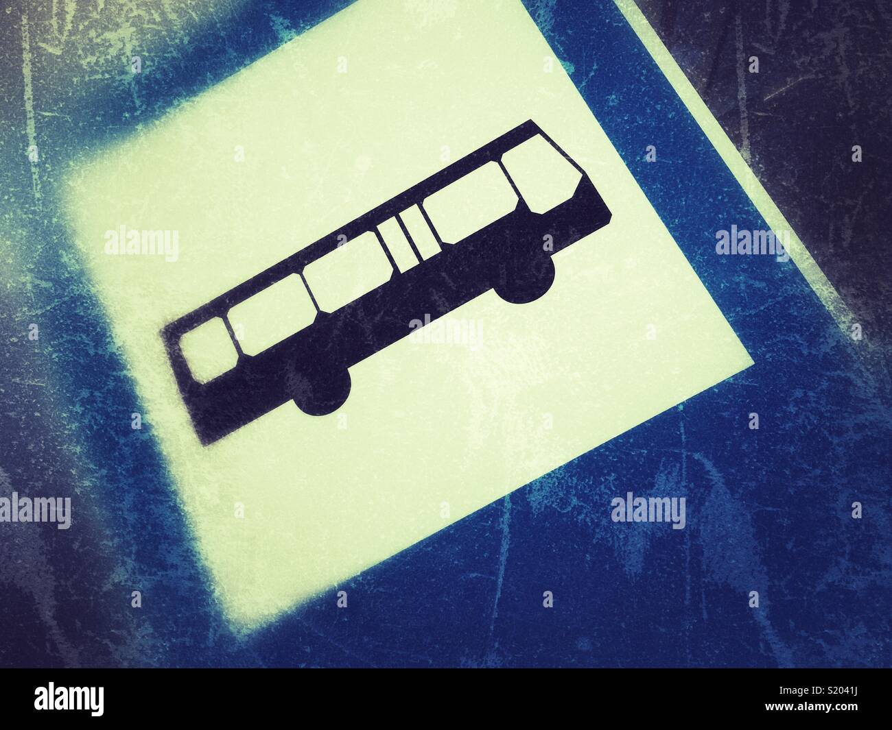 Bus stop sign Stock Photo - Alamy