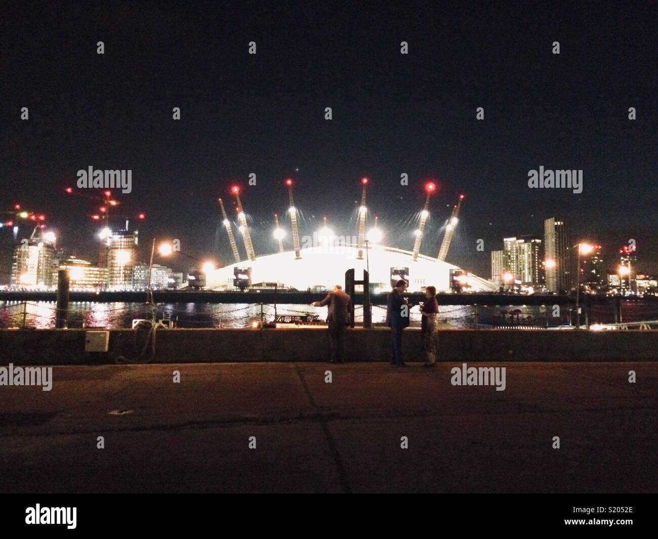 O2 arena night hi-res stock photography and images - Alamy