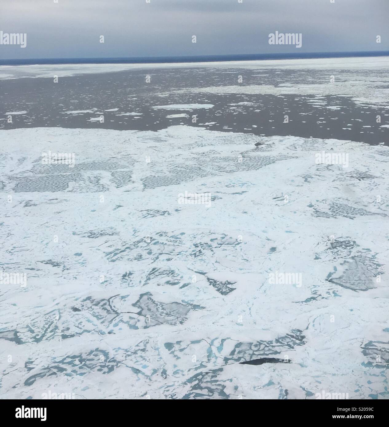 Ice floating on the ocean hi-res stock photography and images - Alamy