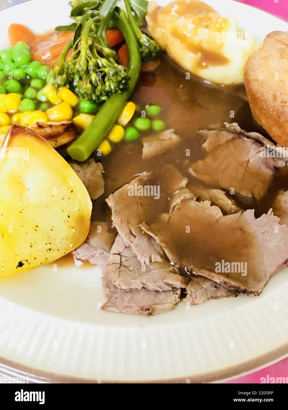 Sunday Lunch High Resolution Stock Photography and Images - Alamy