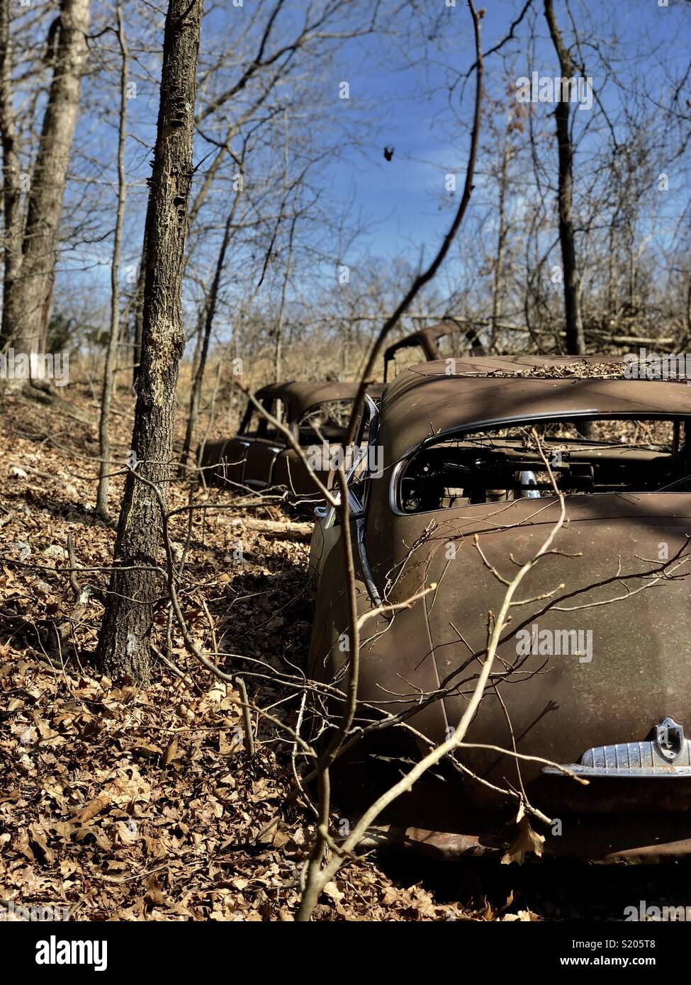 Vintage rusty cars Stock Photo - Alamy