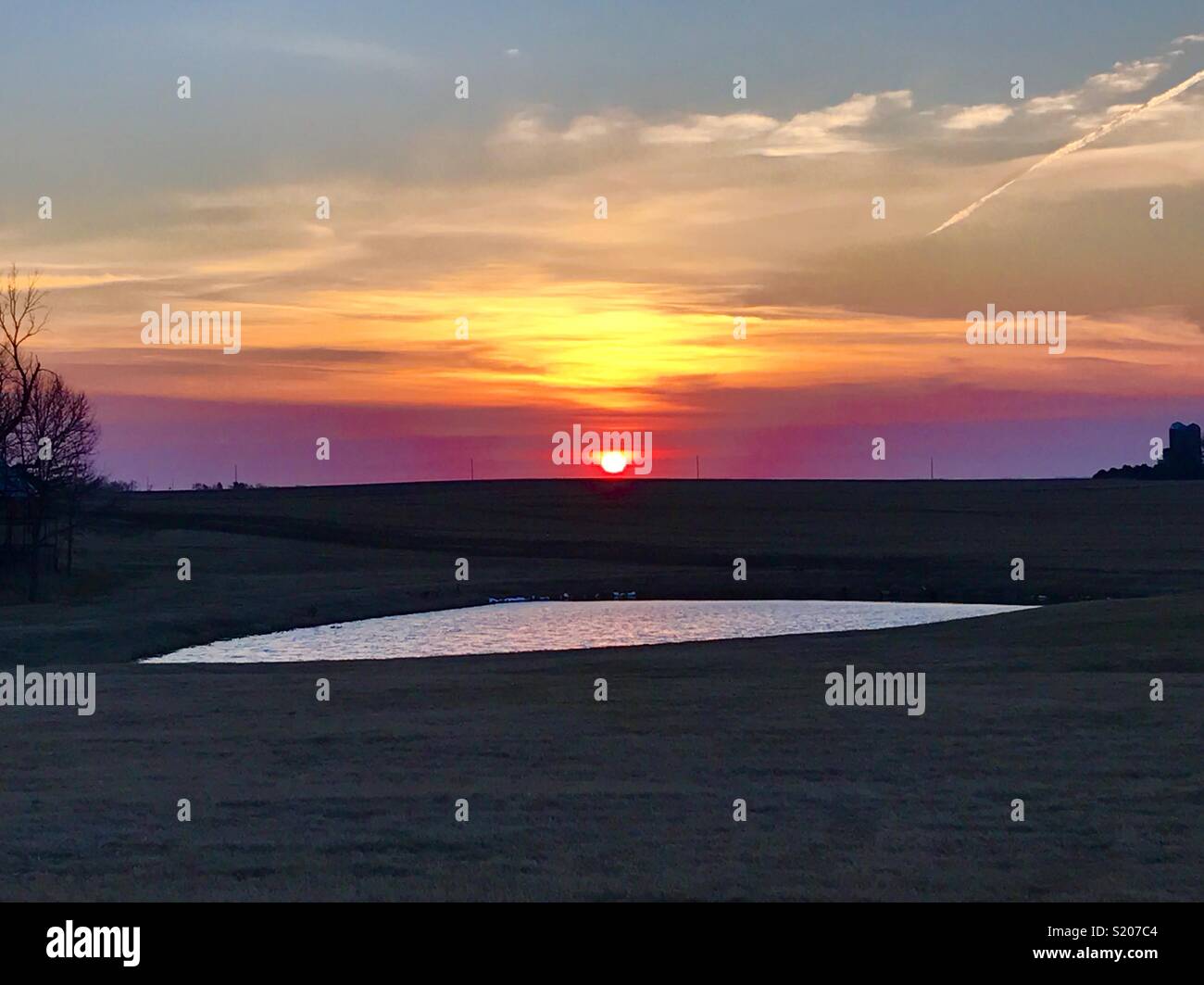 Ilumina el amanecer hi-res stock photography and images - Alamy