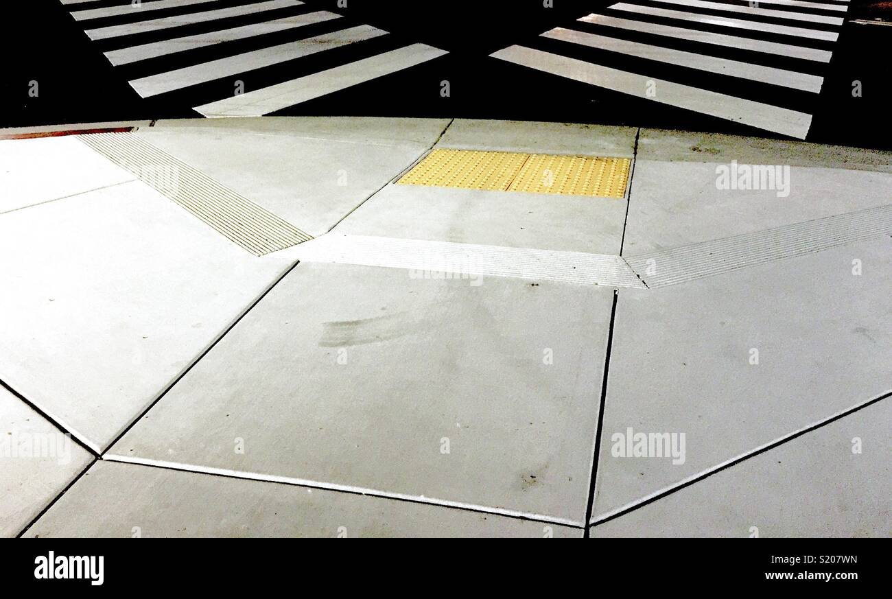 Tar street hi-res stock photography and images - Alamy