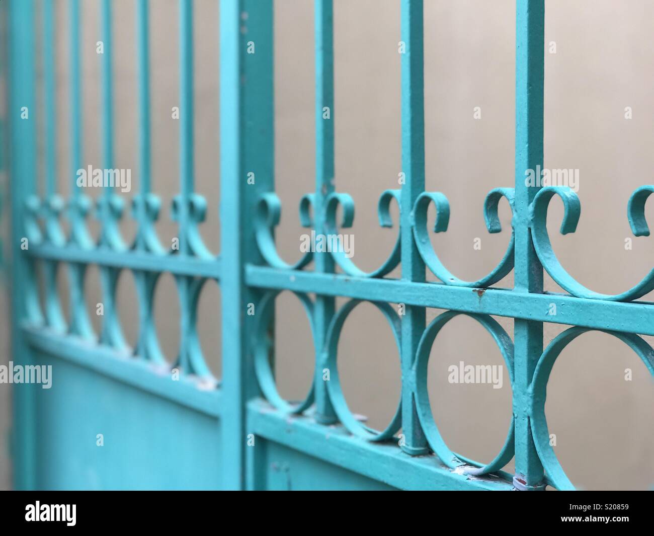 Blue fence hi-res stock photography and images - Alamy