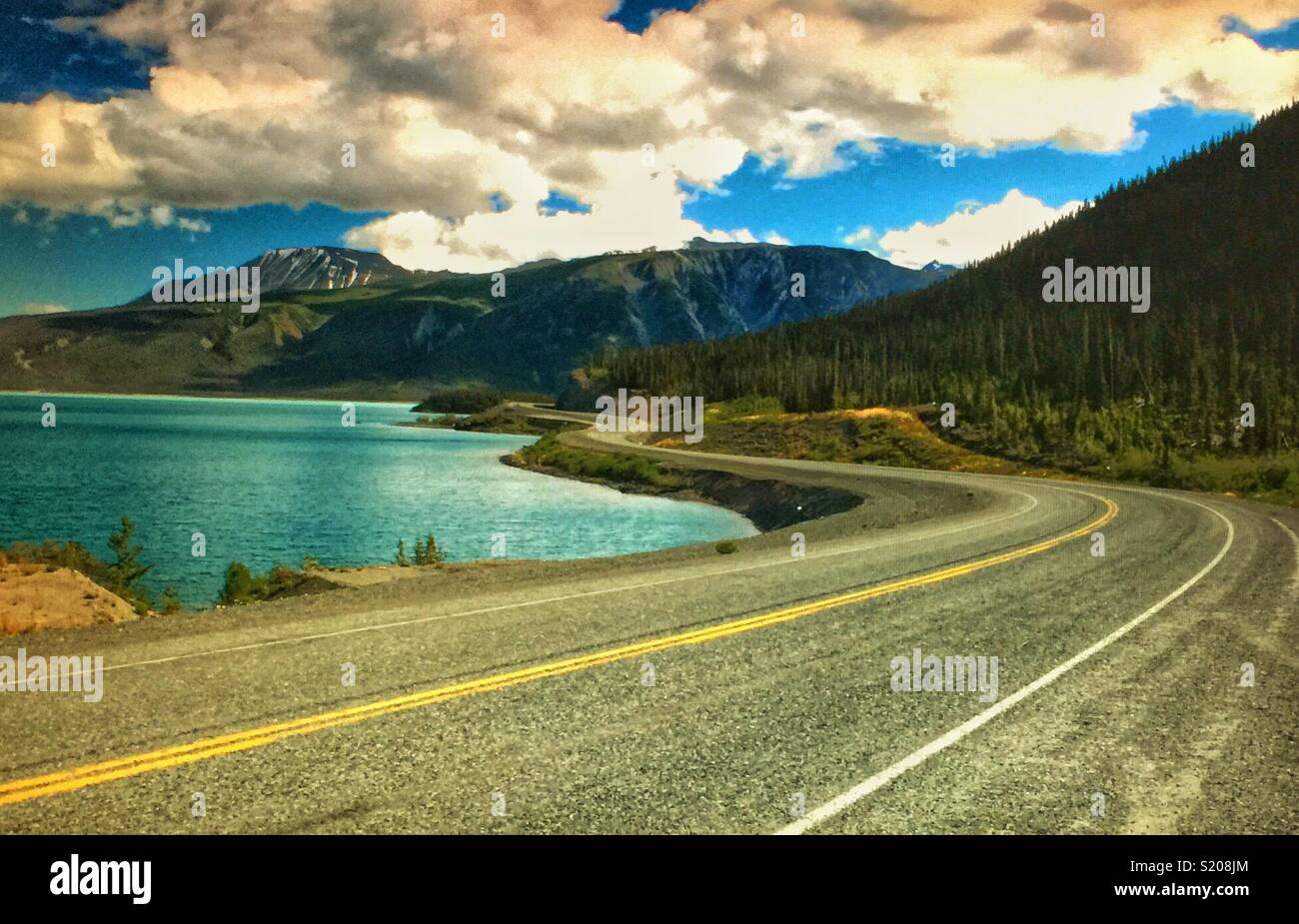 Kluane lake hi-res stock photography and images - Alamy