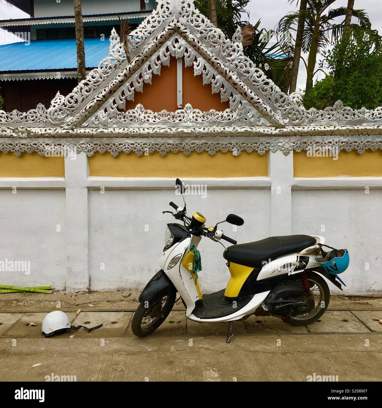 Street scene pai hi-res stock photography and images - Alamy