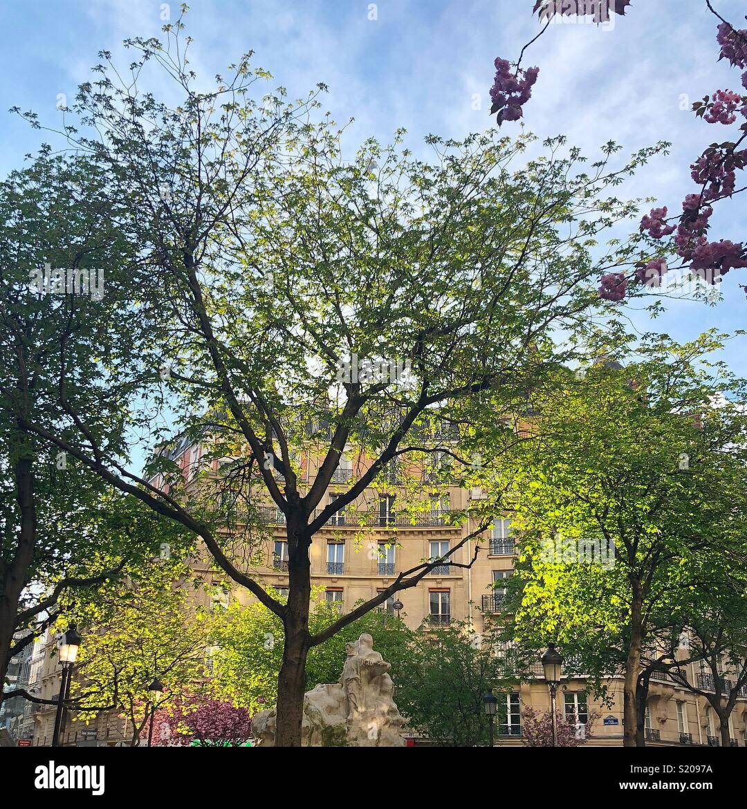 Springtime architecture hi-res stock photography and images - Alamy