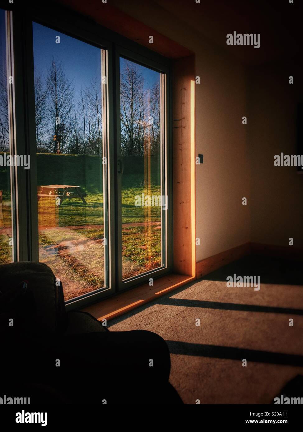 Shining through windows hi-res stock photography and images - Alamy