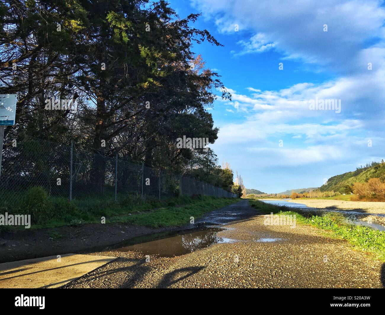 River trail walkway landscape Stock Photo - Alamy