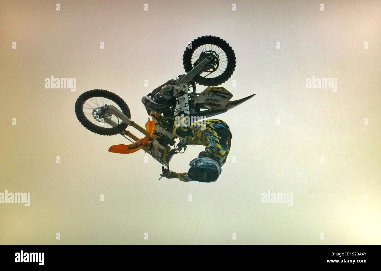 Motorcycle stunts hi-res stock photography and images - Alamy