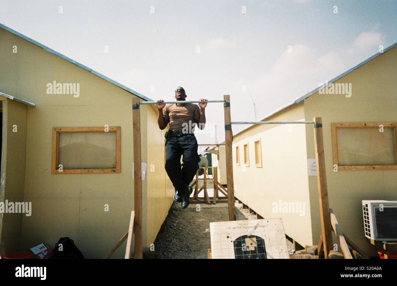 Soldier workout hi-res stock photography and images - Alamy