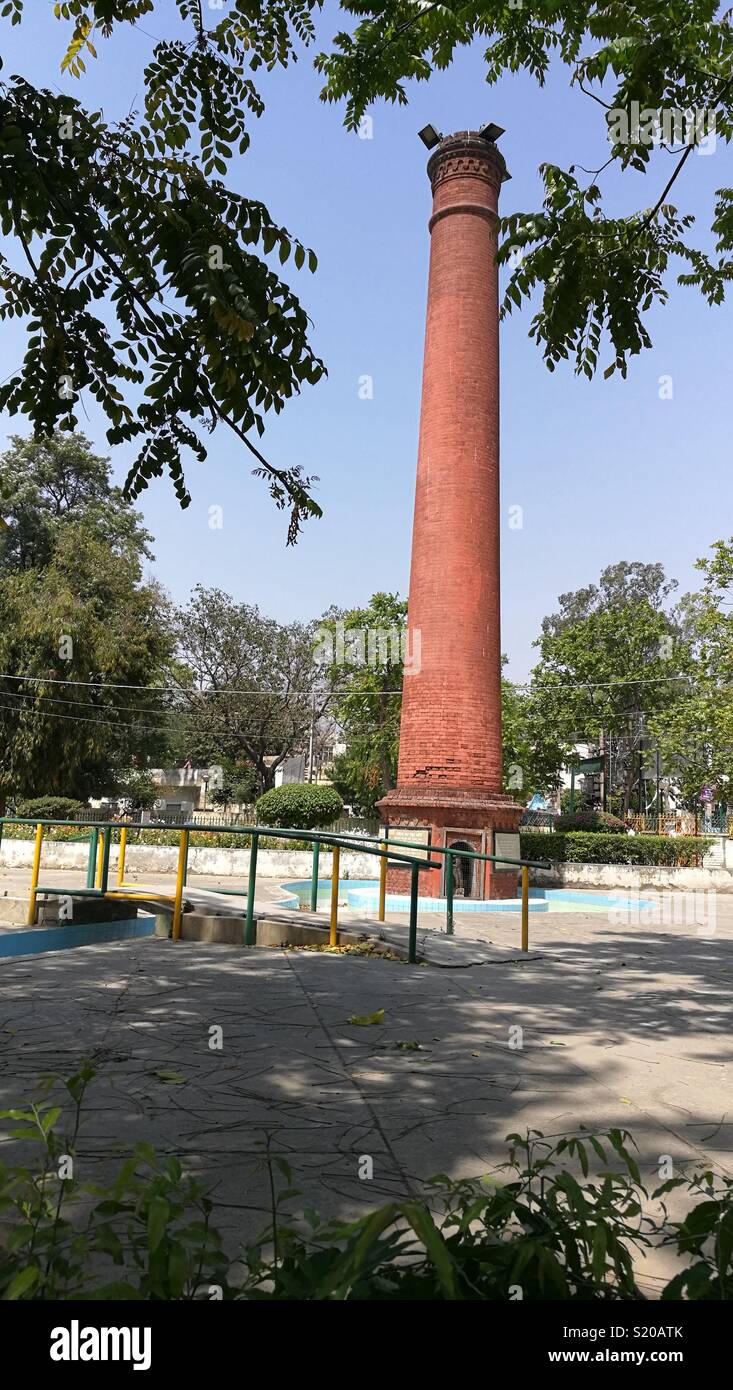 Bricks pillar hi-res stock photography and images - Alamy