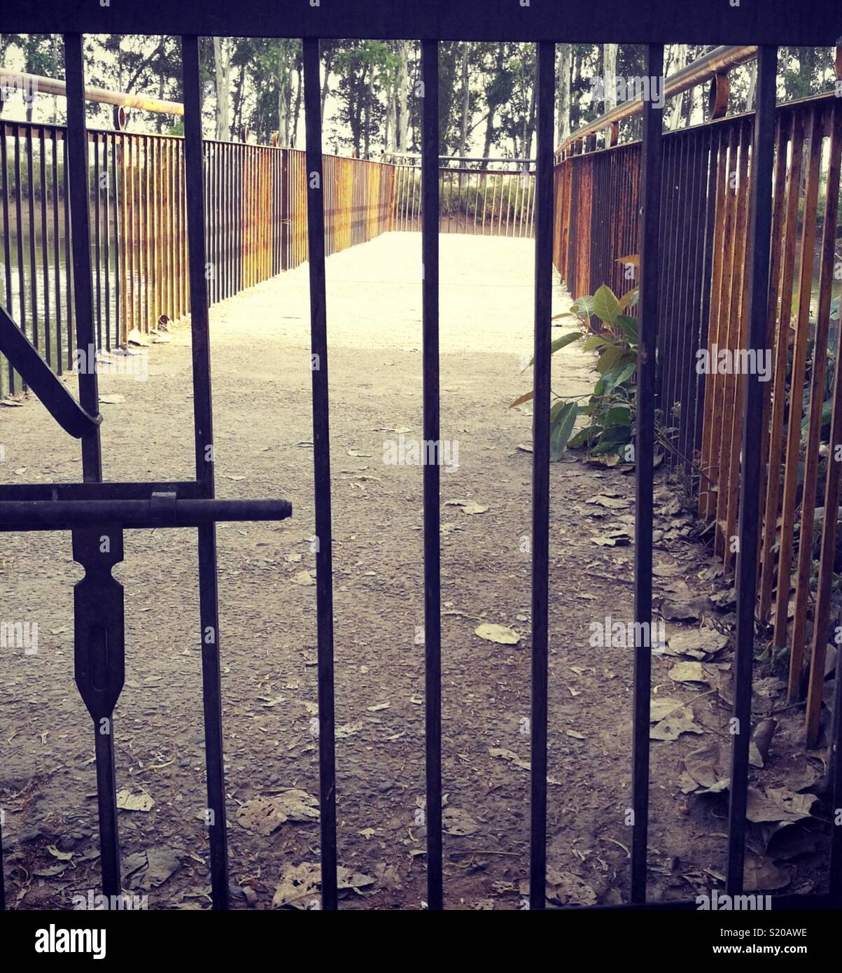 Gating hi-res stock photography and images - Alamy