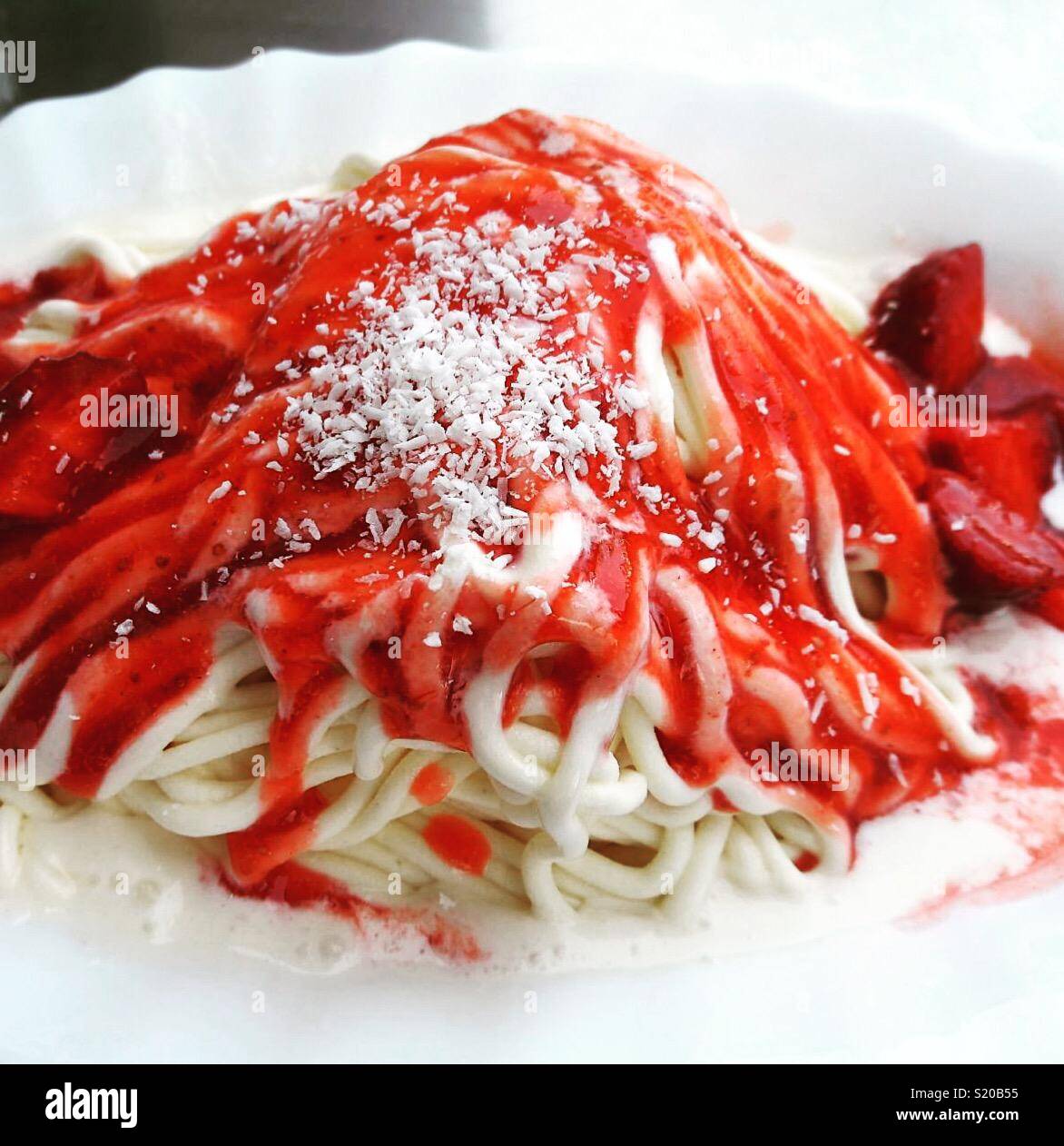 Spaghetti ice cream hi-res stock photography and images - Alamy