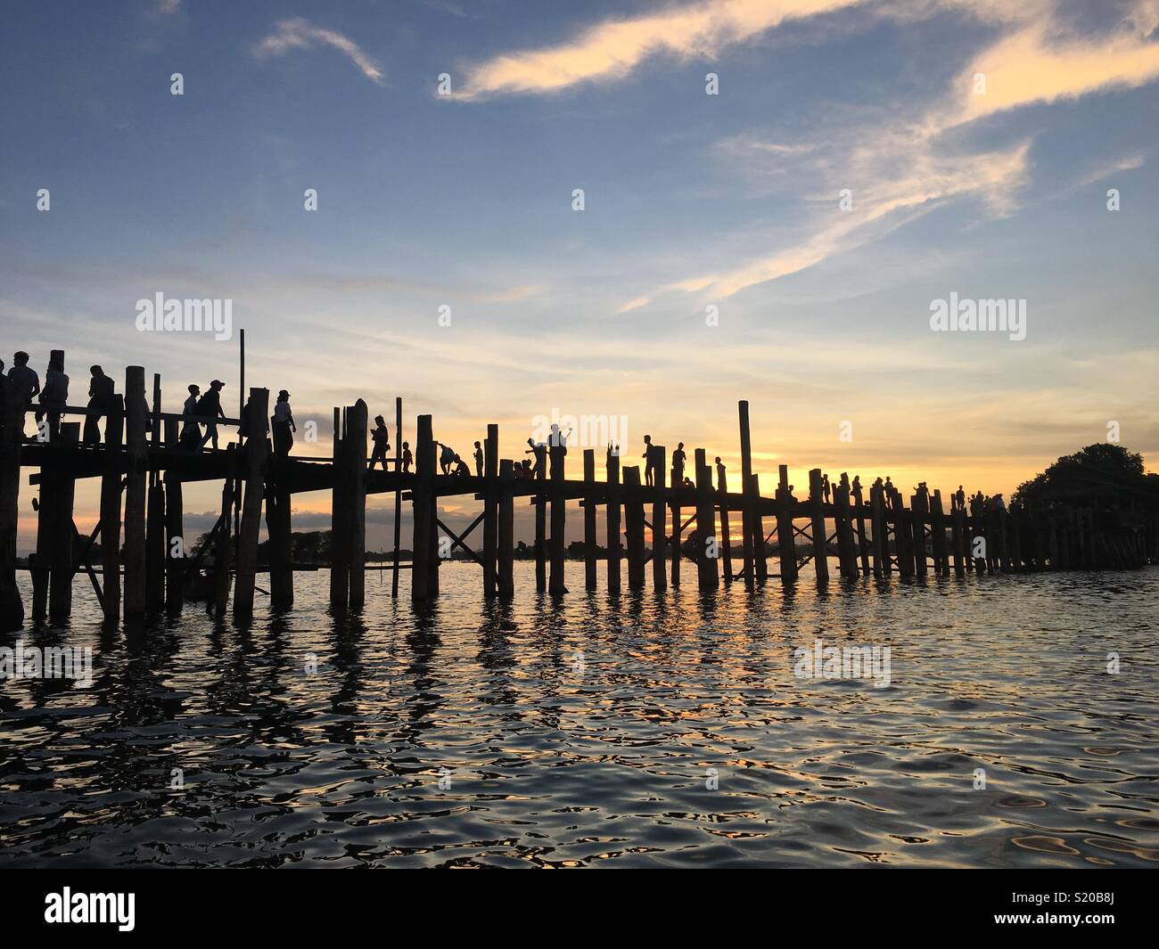 The longest teak bridge in the world. U bein bridge, Mandalay, Myanmar ...