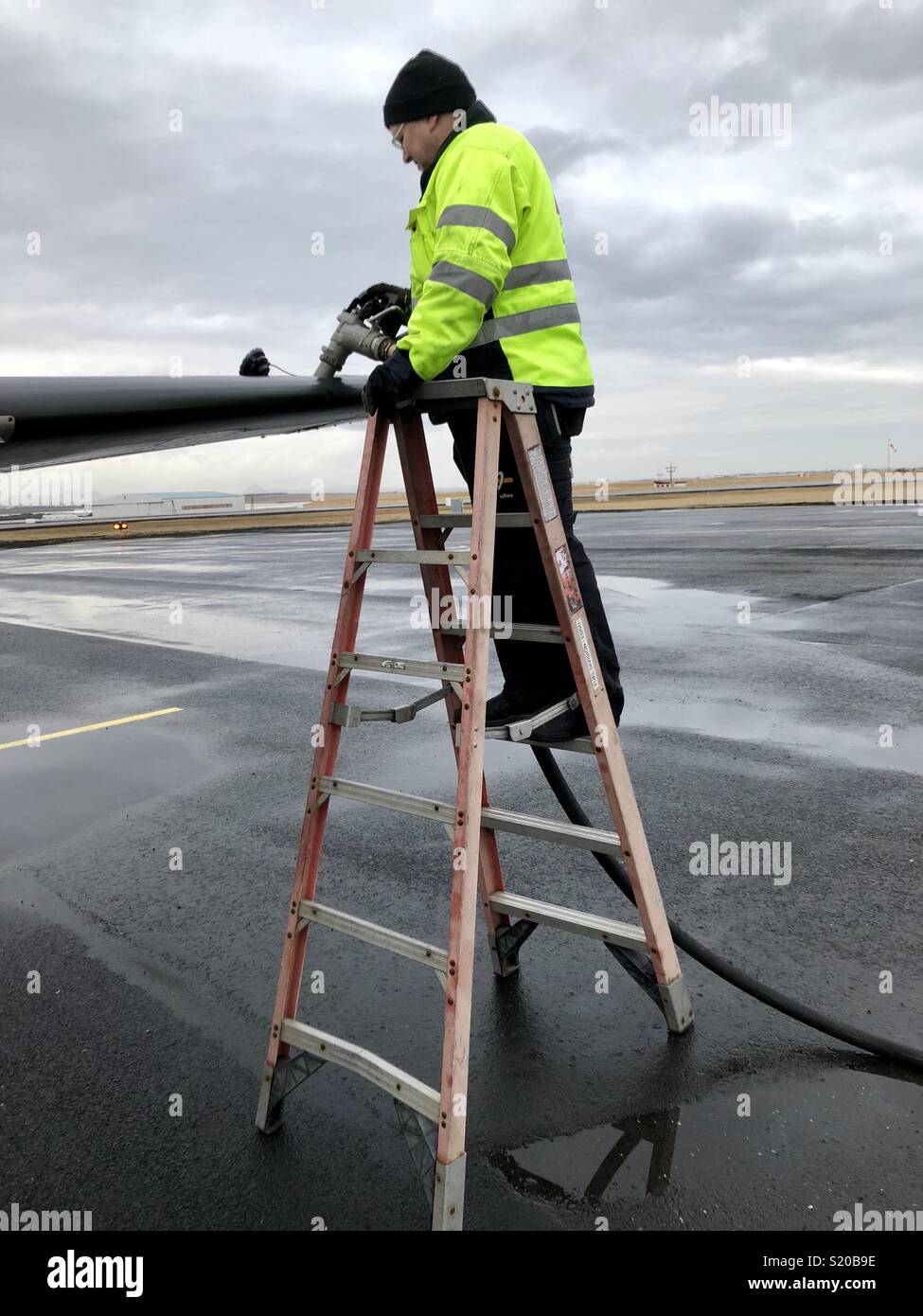 Aircraft ladder hi-res stock photography and images - Alamy