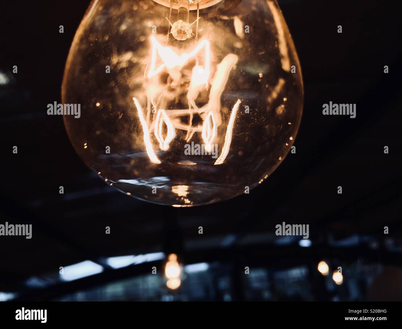 Hanging light closeup Stock Photo - Alamy