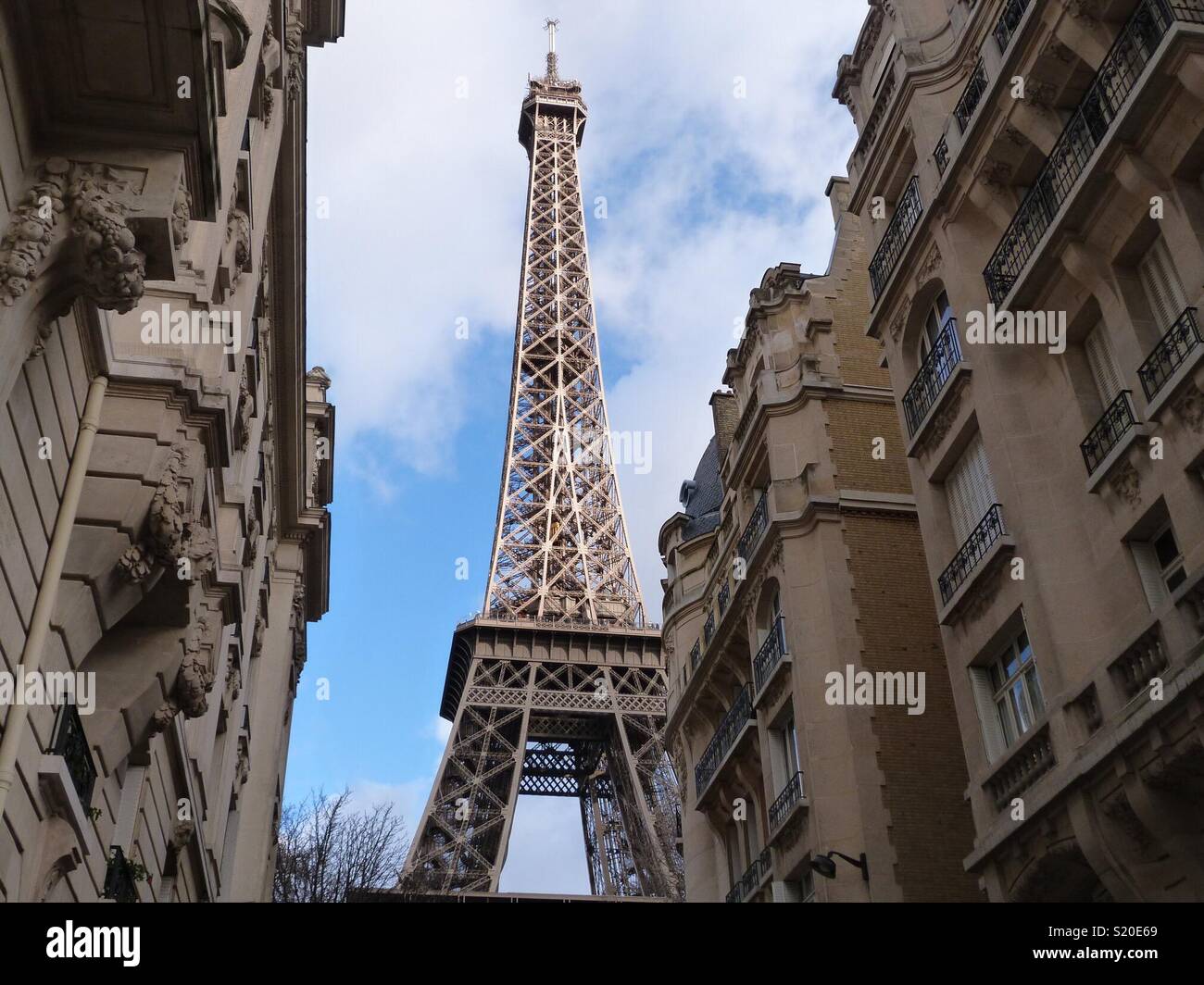 Effiel tower hi-res stock photography and images - Alamy
