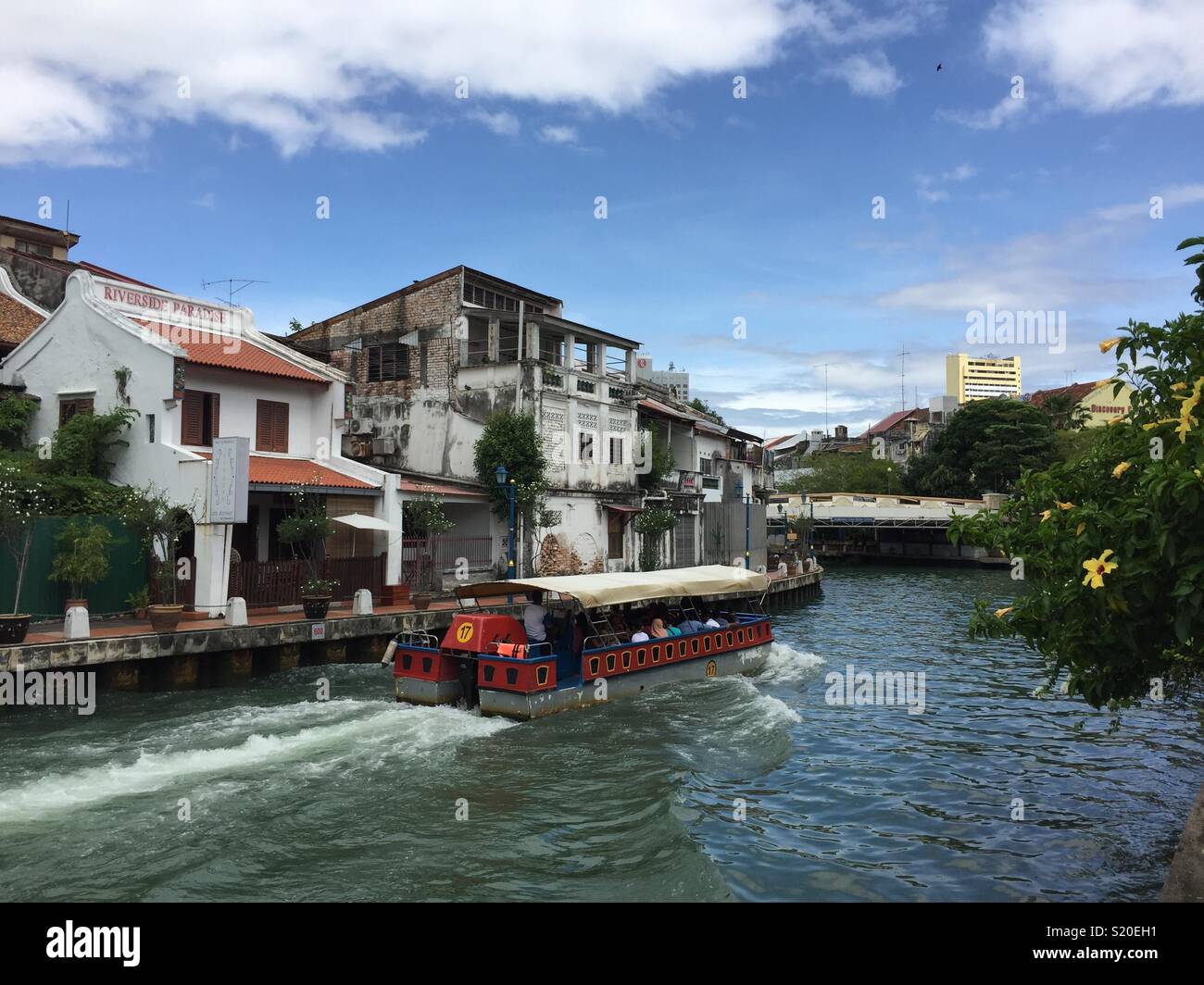Malacca river bridge hi-res stock photography and images - Alamy