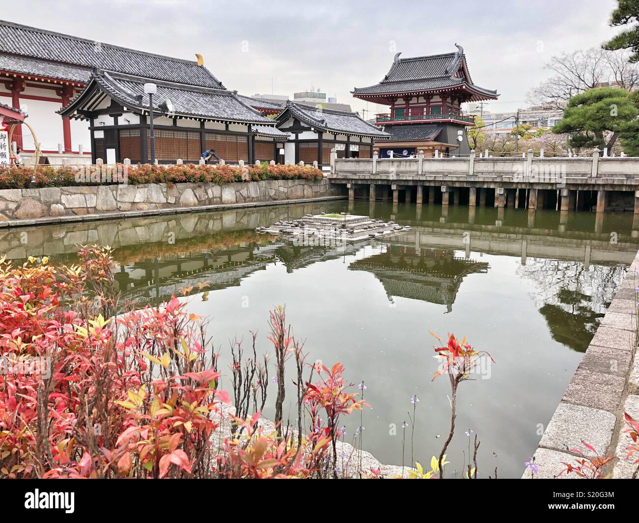 Japanese temple hi-res stock photography and images - Alamy