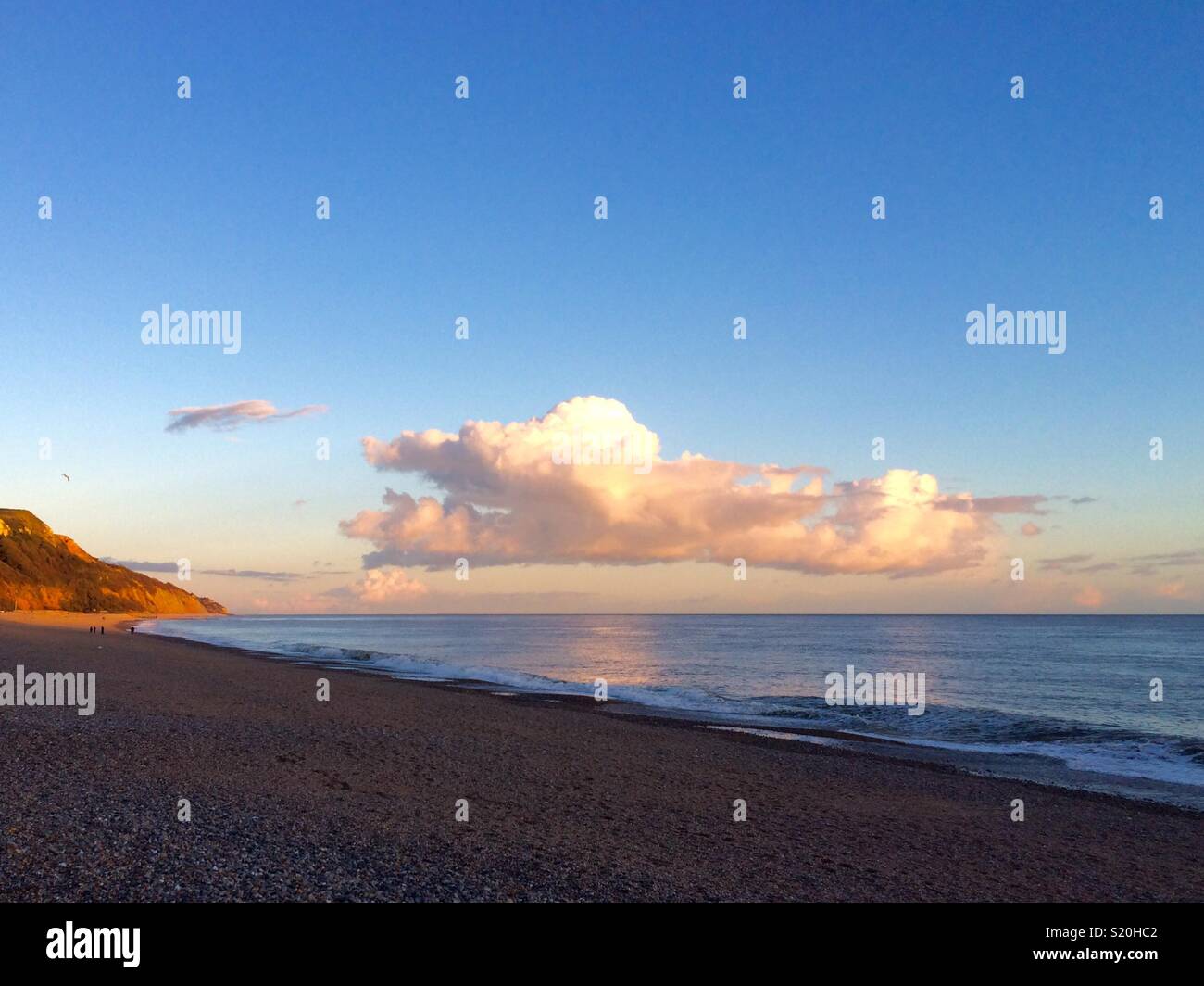 Cloud and beach hi-res stock photography and images - Alamy