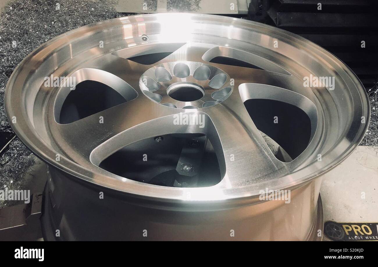 Diamond cut alloy wheel hi-res stock photography and images - Alamy