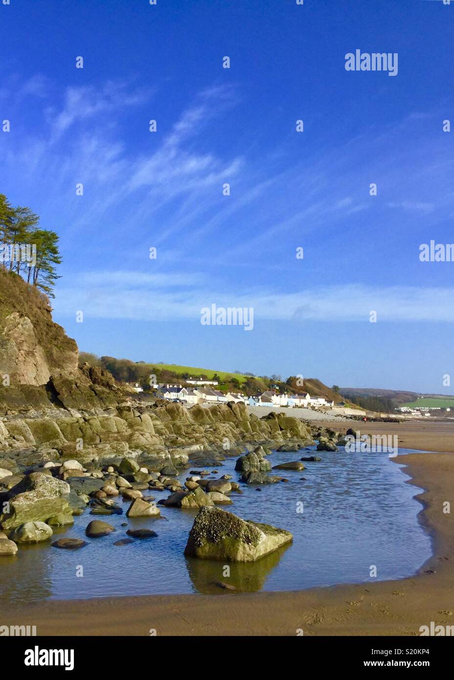 Amroth village hi-res stock photography and images - Alamy
